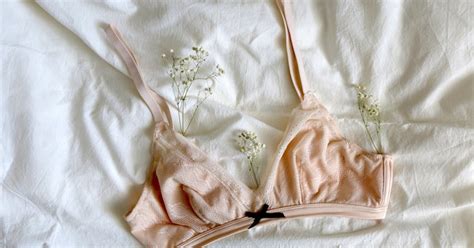 Should You Sleep With A Bra On Pros And Cons Saatva