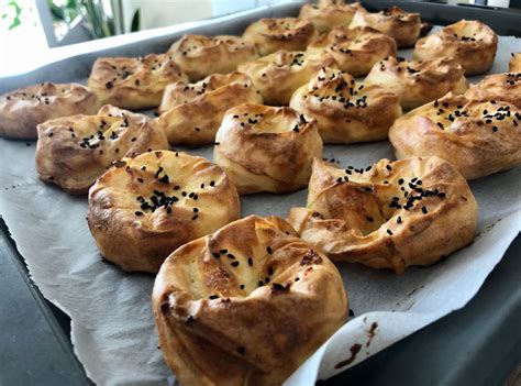 Gül Böreği Rose Shaped Phyllo Pastry Mezzemy