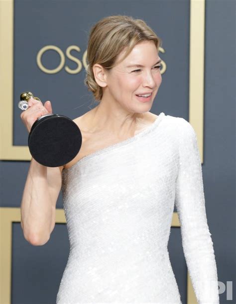 Photo Renée Zellweger Wins An Oscar At The 92nd Annual Academy Awards