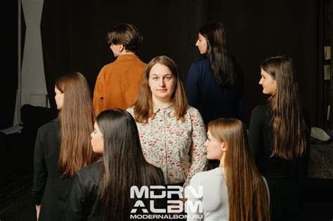 Выпускные альбомы Портретные позы выпускников Выпускная фотография