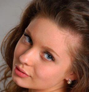 Julie Sweet Biography Wiki Age Height Career Photos More