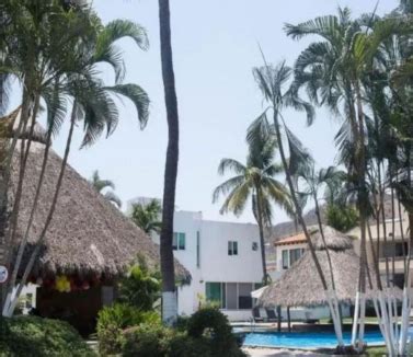 Venta Casa En Fraccionamiento En Club Santiago Manzanillo 150 Icasasmx