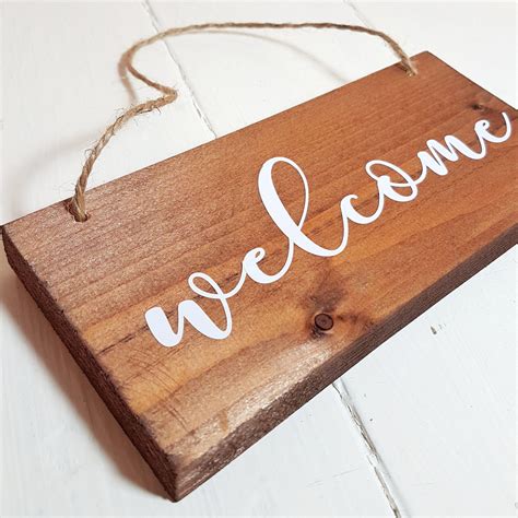 Wooden Welcome Sign I Make Memento