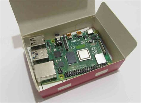 ラズパイ4bとusbカメラで、python Bottle、opencvを使ったブラウザ上のmストリーミング実験（備忘録） Mgo