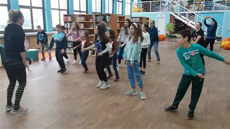 Малко да потанцуваме за да се събудим 🤗 By Детски отдел Регионална библиотека Любен Каравелов