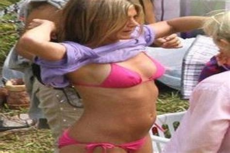 Jennifer Aniston Wins The Battle Of The Bikinis
