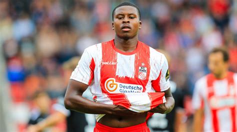 3 Liga Viktoria Köln Holt Sidny Lopes Cabral Von Rot Weiß Erfurt