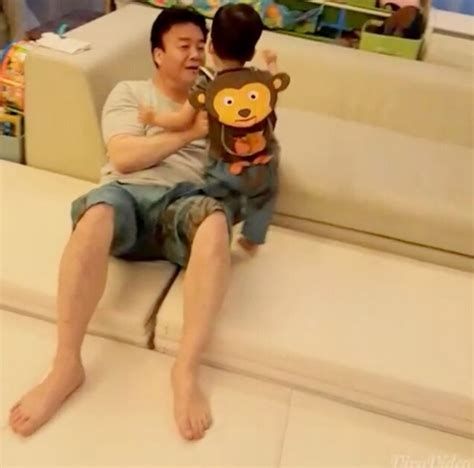 소유진 백종원 아들과 커플룩 입고 즐거운 한 때 민중의소리