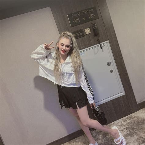 Taylor Swiftxs From Stripchat Free Live Sex Cam On