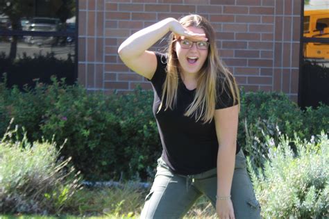 Vivian Noyd The Apple Leaf