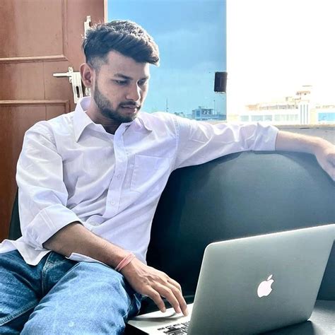 Lokesh Prajapat Hr On Linkedin Dm To Know How To Earn From Social Media 😉