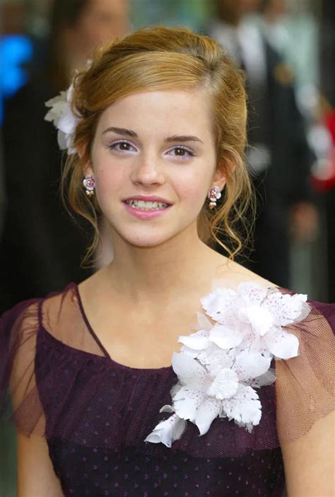 Photos Emma Watson à 22 Ans La Jeune Magicienne Dharry Potter Est