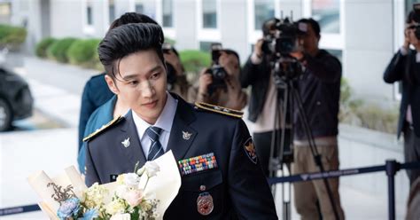 ‘재벌x형사 작가 “안보현 인생캐 탄생 시즌2에선 더 교활한 빌런 기대” [en 인터뷰]