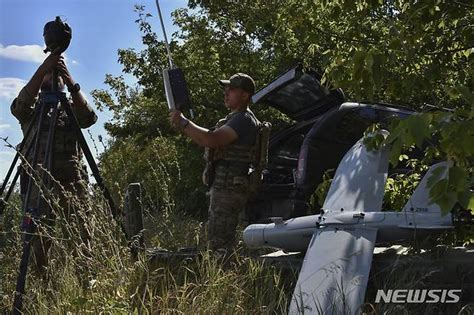 모스크바에 우크라 최대 규모 무인기 공격10대 격추