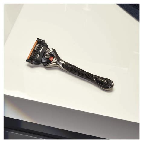 ทักแชทรับโค้ด Gillette Proglide 5 ยิลเลตต์ โปรไกลด์ ไฟว์ ใบมีดโกน โกน ...