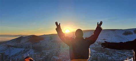 ФОТО Хаврын тэргүүн сарын шинийн 1 ний өглөөний нар харах ёслол боллоо