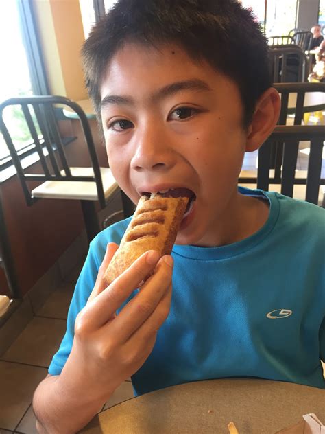 Ethan And Jaden Life And Experiences Ethans First Burger