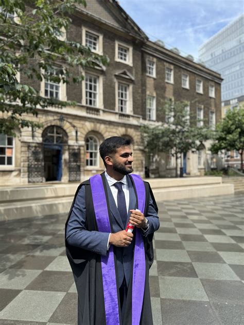 rumail zaheer on linkedin alhamdulillah i have graduated as a doctor after an amazing time at…