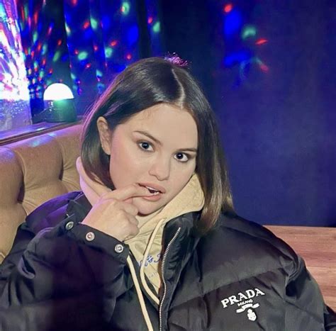 Selena Gomez Reveals All On Her Body Shaming Comments Crying My Eyes Out Daily Soap Dish