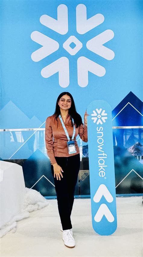 Snowflakesummit2025 Ai Andrewng Techcommunity Clouddata