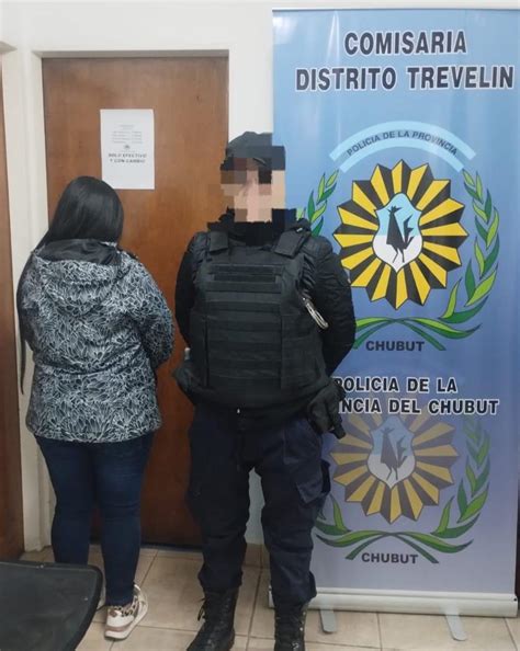 La Detuvieron Su Pareja La Fue A Buscar A La Comisaría Y También