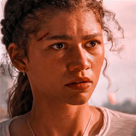 •michelle Jones Icon• Zendaya Model Face Hollywood Actresses