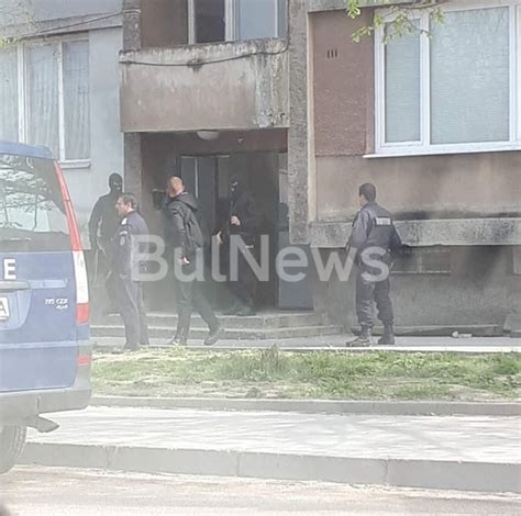 Лом почерня от полиция и жандармерия Масово тарашат къщи и коли за контрабандно гориво има