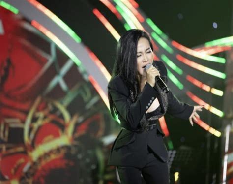 Ca sĩ hải ngoại Đan Kim đưa khán giả yêu nhạc Việt thăng hoa trong cảm xúc