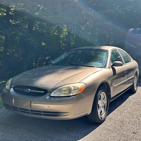 2000 Ford Taurus · Se Sedan 4d
