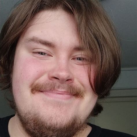 Kolmen pisteen käytöstä ja merkityksistä Kielikello