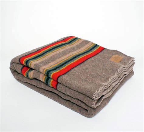 Pendleton Woolen Mills Retro Yakima Carry Blanket Throw In Brown