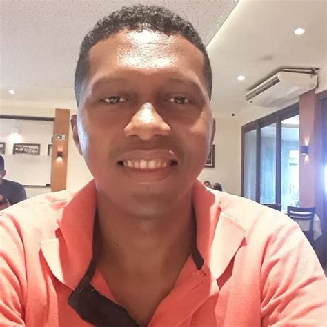 Gilberto Gilberto 8440 • Threads Say More