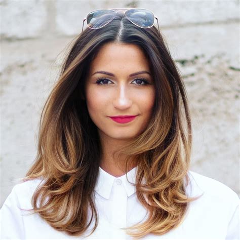 Roya Dresing Künstlerin By Roya Dee Xing