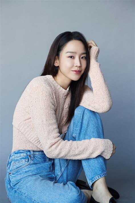 [인터뷰] 신혜선 드라마 흥행퀸 넘어 영화계 신뢰의 아이콘으로