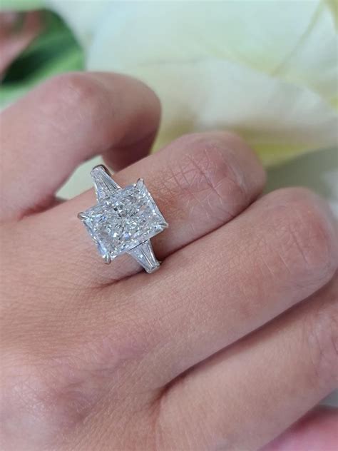 Three Stone Igi Certified 3 Carat Evvs Radiant Cut Cvd Lab Diamond