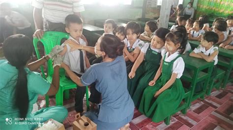 ဝါးခယ်မမြို့ အမက ဈေး၌ အသက် ၉ နှစ်နှင့် ၉ နှစ်‌အောက် ကျောင်းသား၊ ကျောင