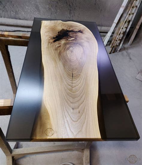 Столи з епоксидної смоли і дерева під замовлення Zenwood Ua