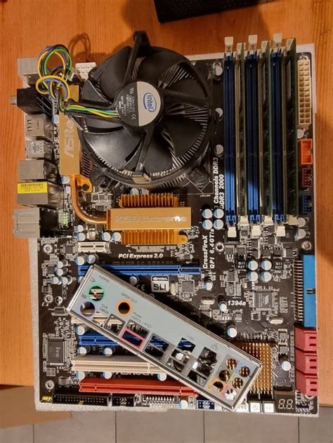 Asrock X58 Extreme i7 930 Stock Kühler 12GB RAM Bundle Kaufen auf