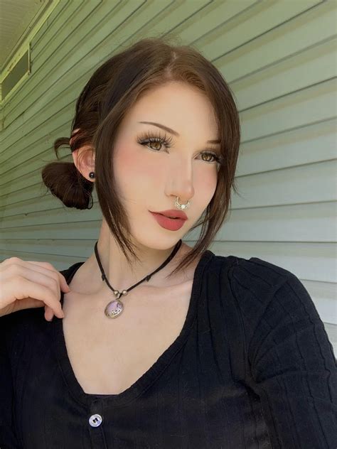 This Lighting Really Made My Eye Color Pop Lol Scrolller