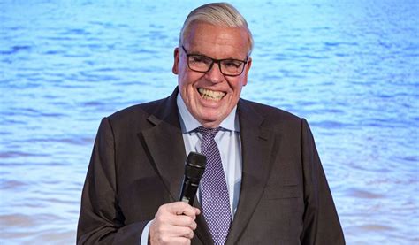 Wie Klaus Michael Kühne Von Der Mini Steuer Für Hapag Lloyd Profitiert Mopo