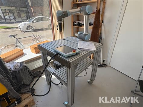 Robot Universal Robot Ur5 Cb3 København Klaravik Auktioner