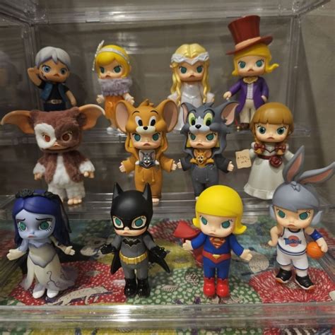 Pop Mart Molly X Warner Bros 100th Anniversary Series Punch Choose