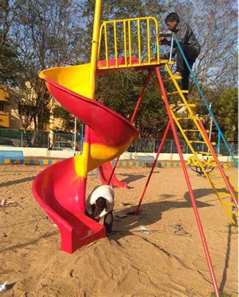 Frp Playground Spiral Slides At ₹ 45000 Piece Fibre Reinforced Plastic Playground Slides In