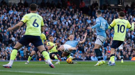 Erling Haalands Bizarre Finish Hands Manchester City Narrow 1 0 Win