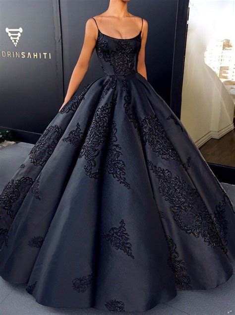 10856 Best Dramatic Dresses Images On Pinterest Party Fashion Evening Gowns And Formal Dresses