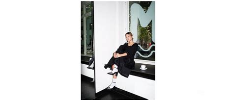 Forma E Tingullit Christine Sun Kim E Riinterpreton Gjuhën E Shenjave