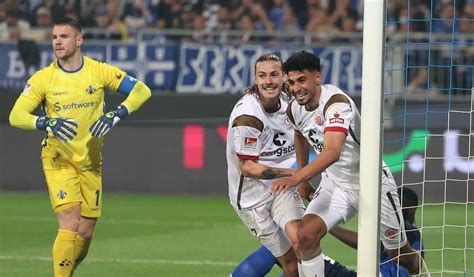 Partycrasher Vom Kiez St Pauli Siegt In Darmstadt 3 0 Und Ist Wieder Dran Mopo