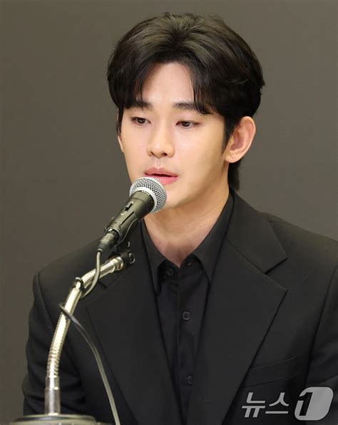 김수현 측 가세연 김세의 스토킹 혐의로 추가 고소·고발 뉴스1