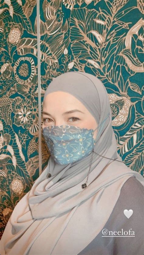 Neelofa Hijab Casual Fashion