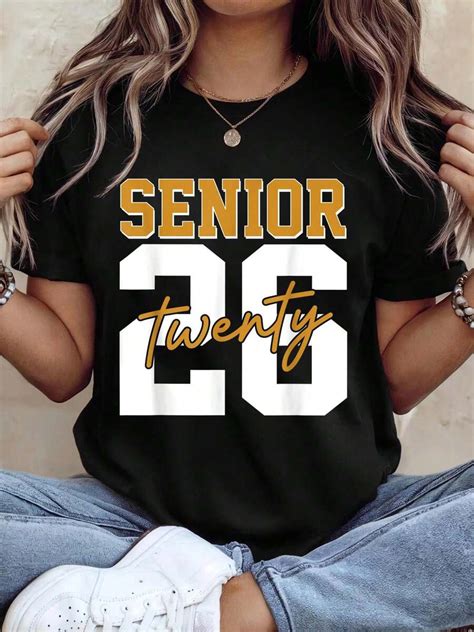 Senior 2026 Retro Class Of 2026 Graduation 2026 Men Women T Shirt